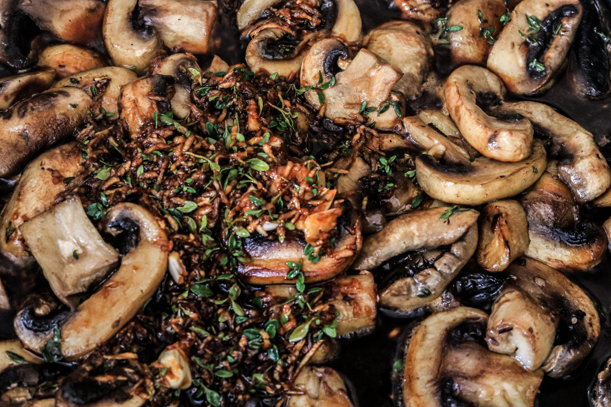 Würzige Balsamico-Knofi Pilze mit Kartoffelpüree | KOVALSKI - VOLL ...